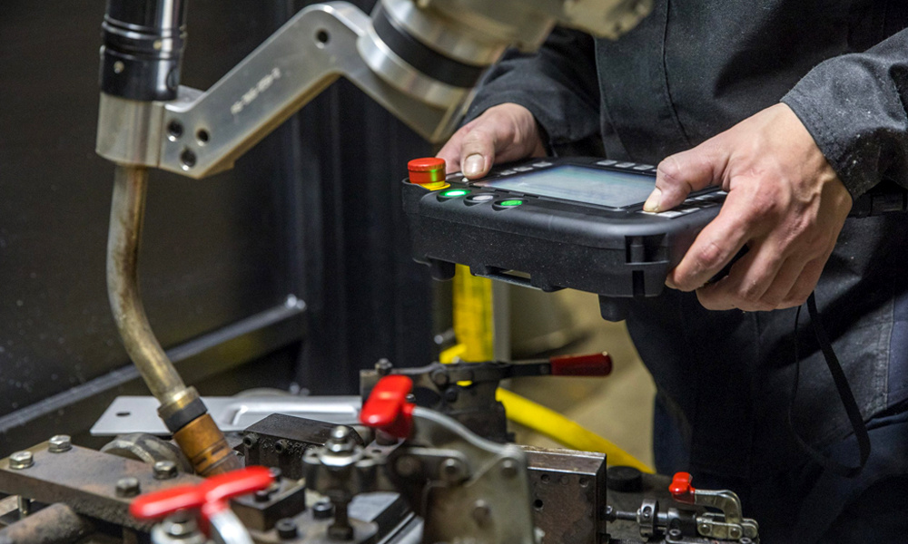 Robotic Welding Programmer: An Increasingly Important Career in the ...